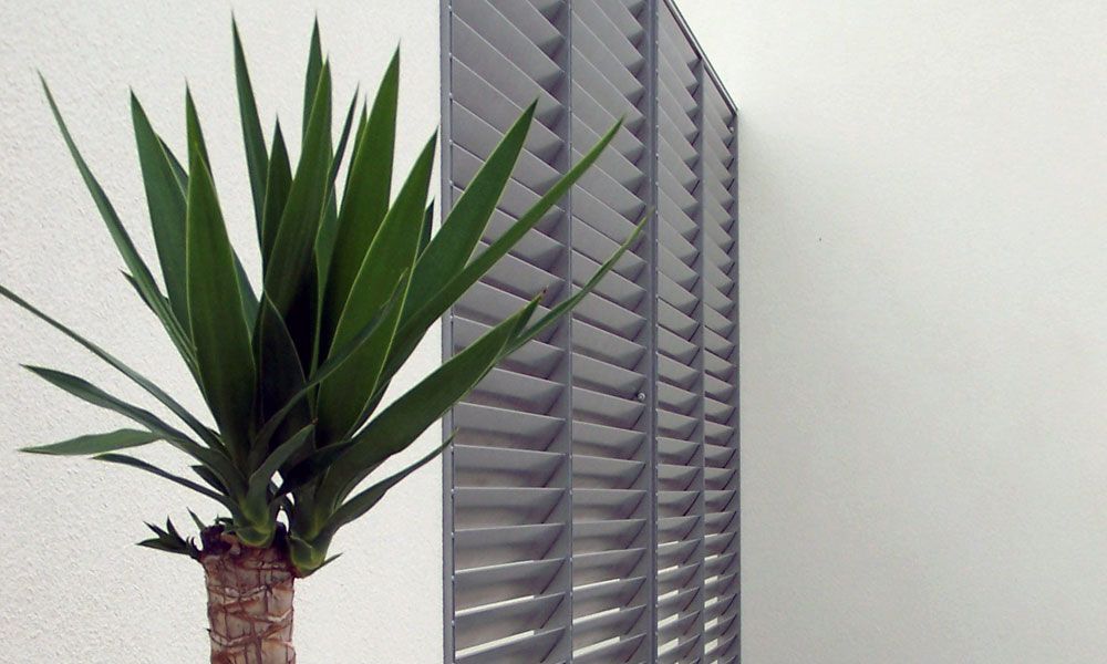 AliGlass Solutions - Aluminium and Glass Fencing Solutions - Louvre and ...