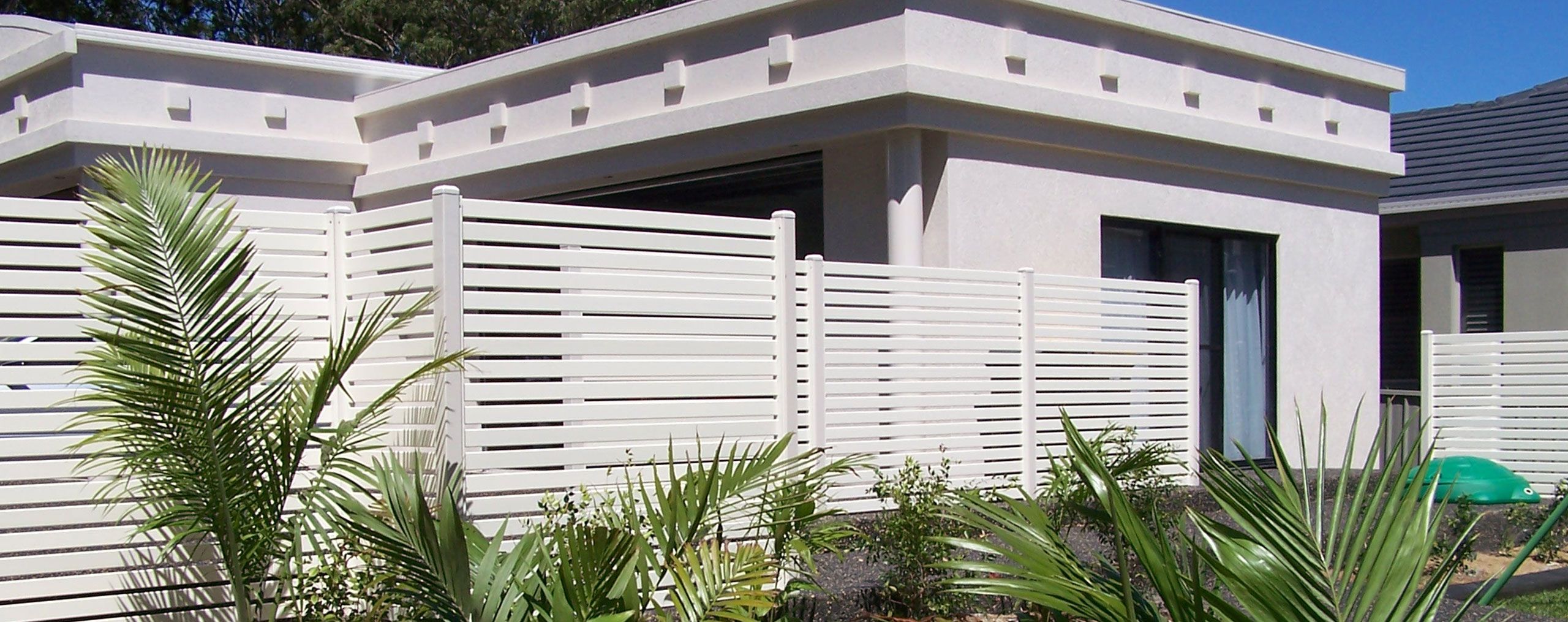 AliGlass Solutions - Aluminium and Glass Fencing Solutions - Louvre and ...